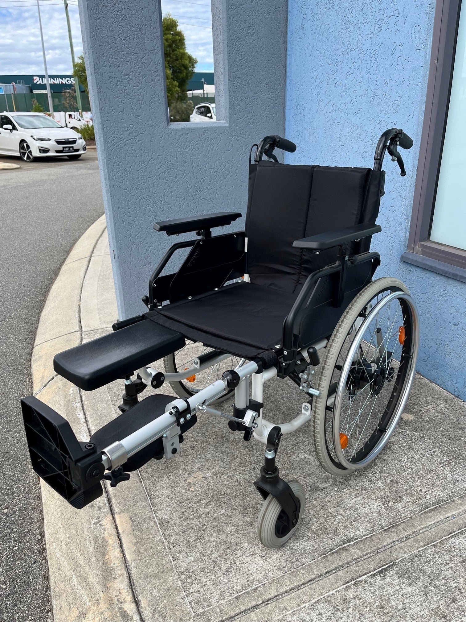 Redgum Pearl Deluxe Wheelchair Right side Amputee Leg Support